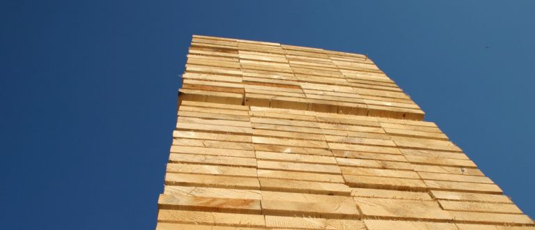 Thin lumber still under pressure