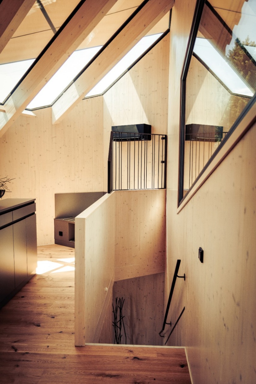 Stellar cross-laminated timber