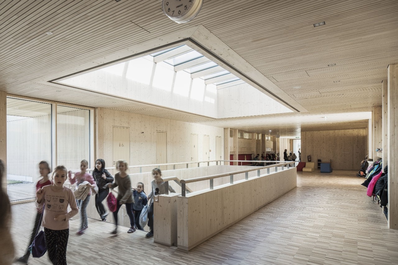 Wood-based products for low-carbon buildings