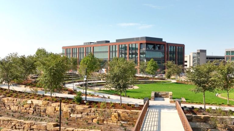 Walmart inaugurates the US’s largest mass timber project