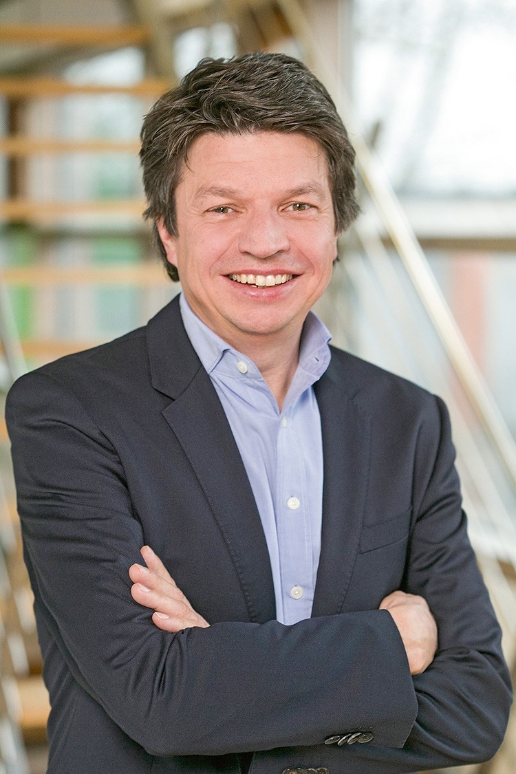 CLT beats conventional solid construction