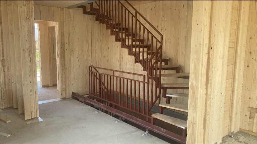 Preference for Massiv-Holz-Mauer walls
