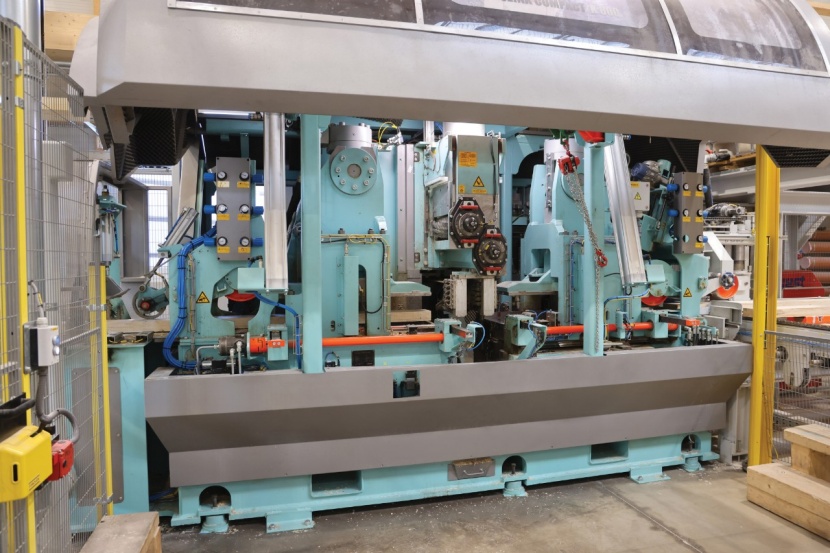 Solid structural timber line from a single source